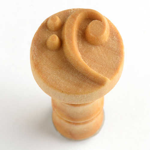 MKM SCM-160 Medium Round Stamp - Bass Clef | Clay King
