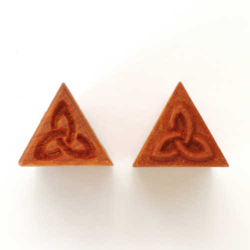 MKM STM-041 Medium Triangle Stamp | Clay King