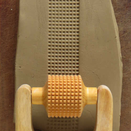 MKM RM-013 Medium Handle Roller - Grid | Clay King